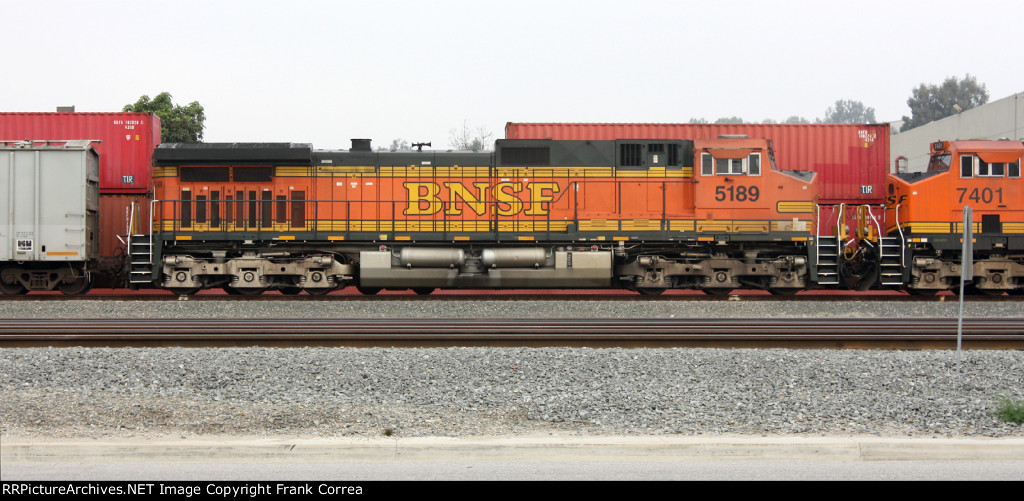 BNSF 5189